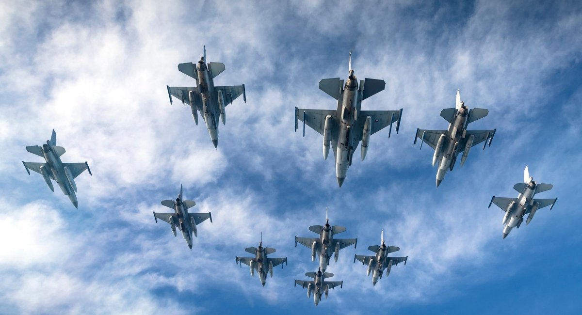 Ukraine’s Defense Minister Reveals Details of How Ukrainian F-16 Pilots ...