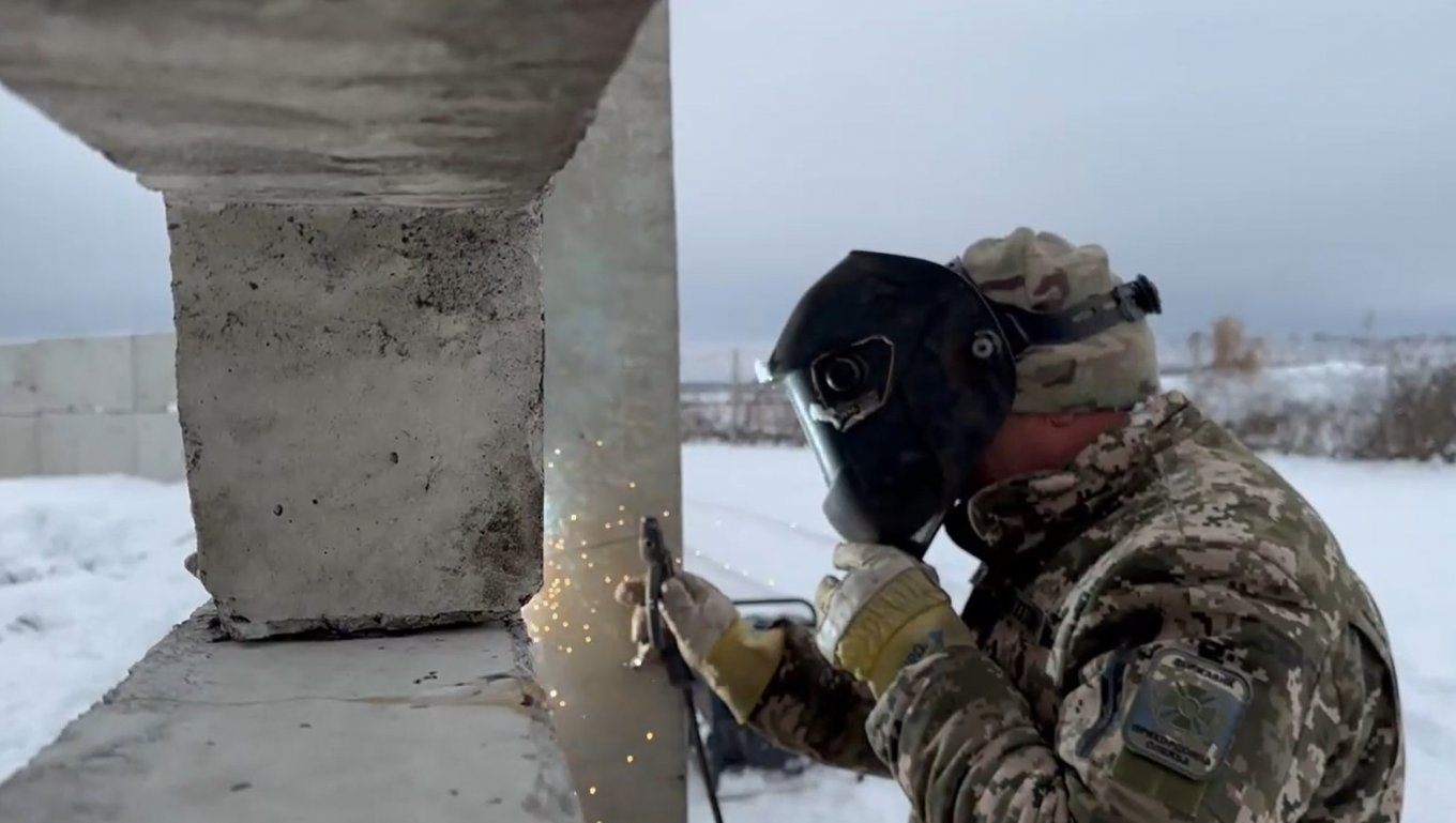 Ukrainian State Border Guard Bolsters Defense on Ukrainian-belarusian ...