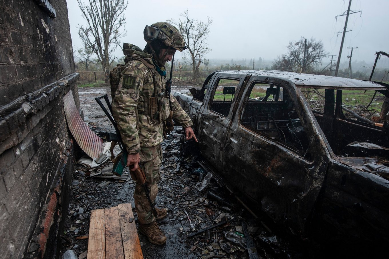 Ukraine’s General Staff Operational Report: in Luhansk Oblast, Employees of Communal Services ...