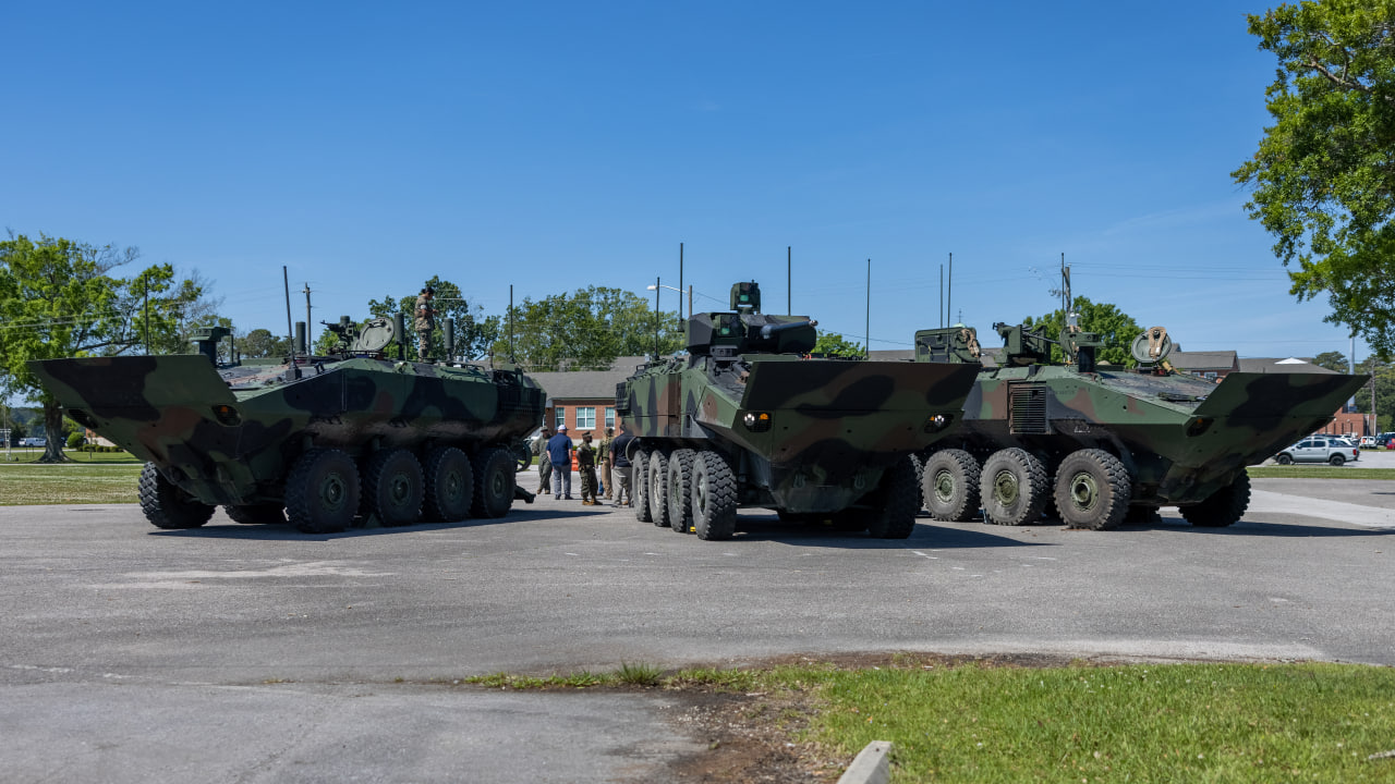 After 53 Years, AAV Retires Marines Order Second Batch of 30mm-armed ...