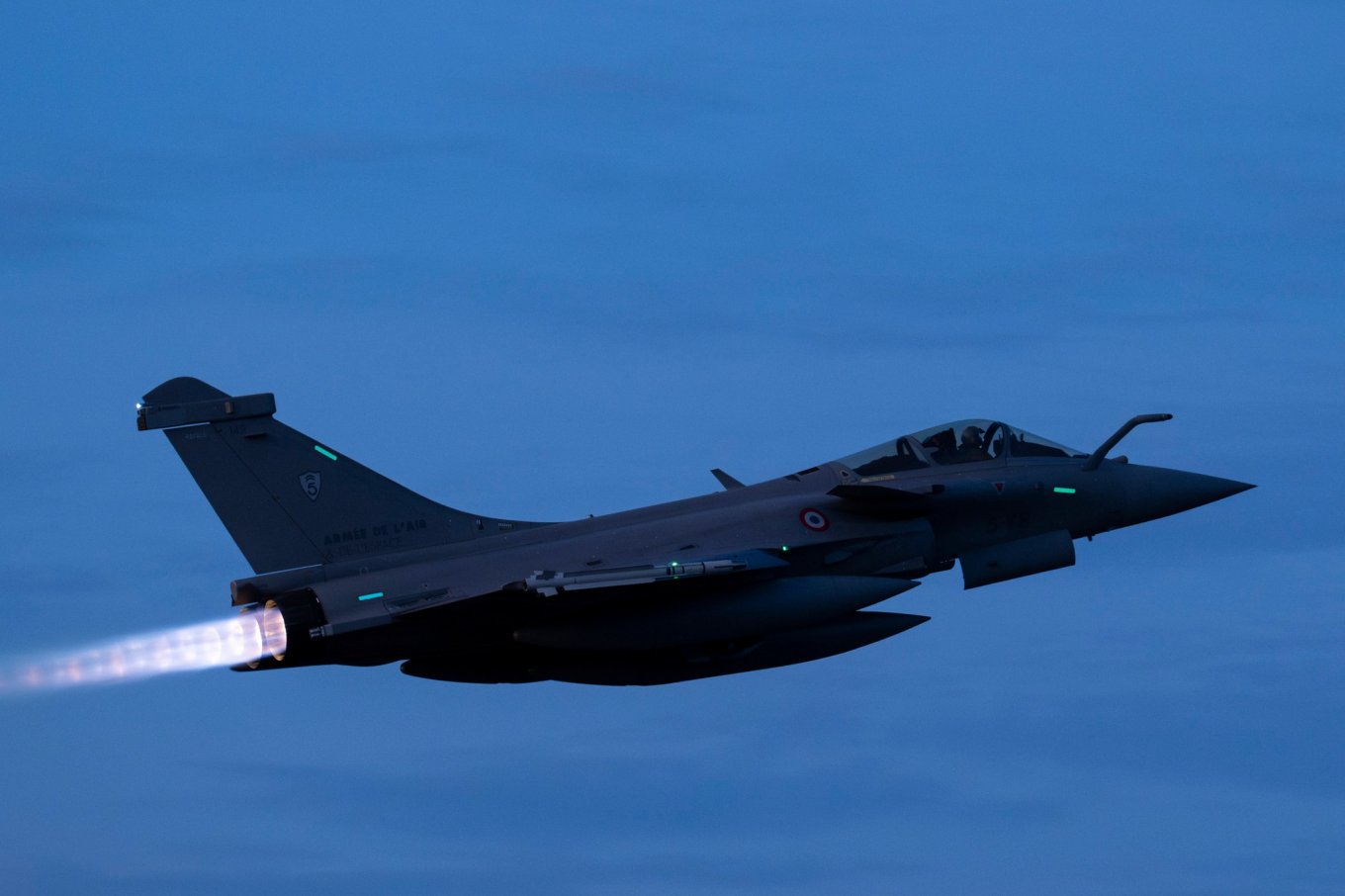 How Much Could 100 Rafale Aircraft Cost Ukraine — Both to Buy and to ...