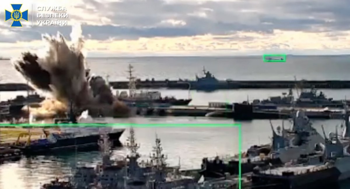 Ukraine Uses Sub Sea Baby Underwater Drones to Disable russian Kilo ...