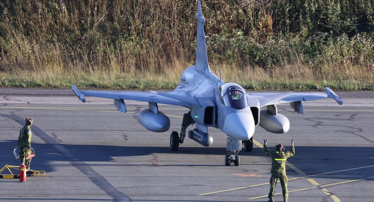 Sweden to Send First Gripen Fighter Jets to Ukraine: What Is Known ...